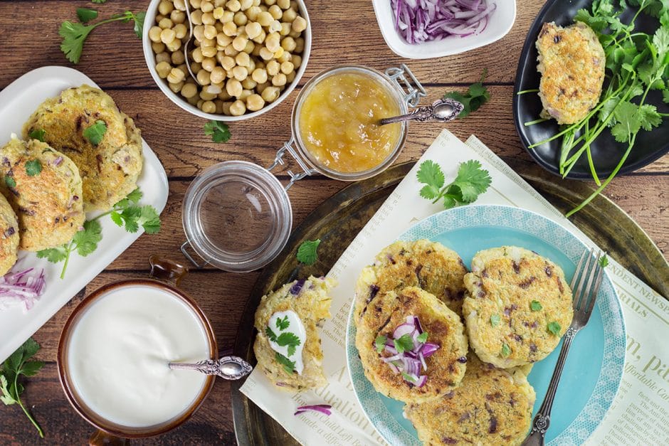 Aloo Tikki Recipe (Indian Mashed Potato Patties) - Cooking The Globe