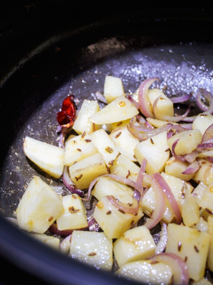 Aloo Matar Paneer - 30 Minute Indian Curry Recipe - Cooking The Globe