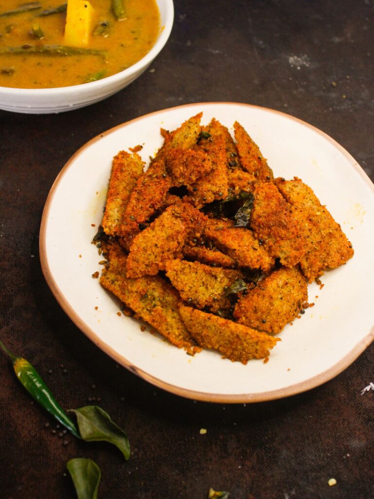 Masala Sooji Idli: Spiced Semolina Rice Cakes - Cooking The Globe