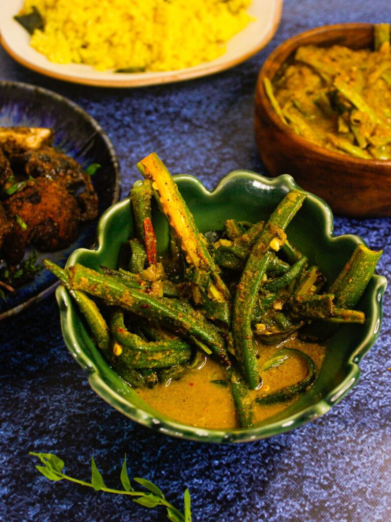 Bandakka Curry: Sri Lankan Okra Curry - Cooking The Globe