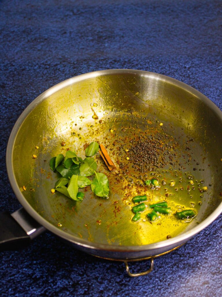 Bandakka Curry: Sri Lankan Okra Curry - Cooking The Globe