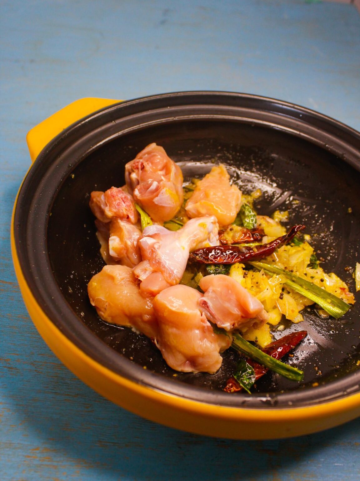 Sri Lankan Chicken Kothu Roti - Cooking The Globe