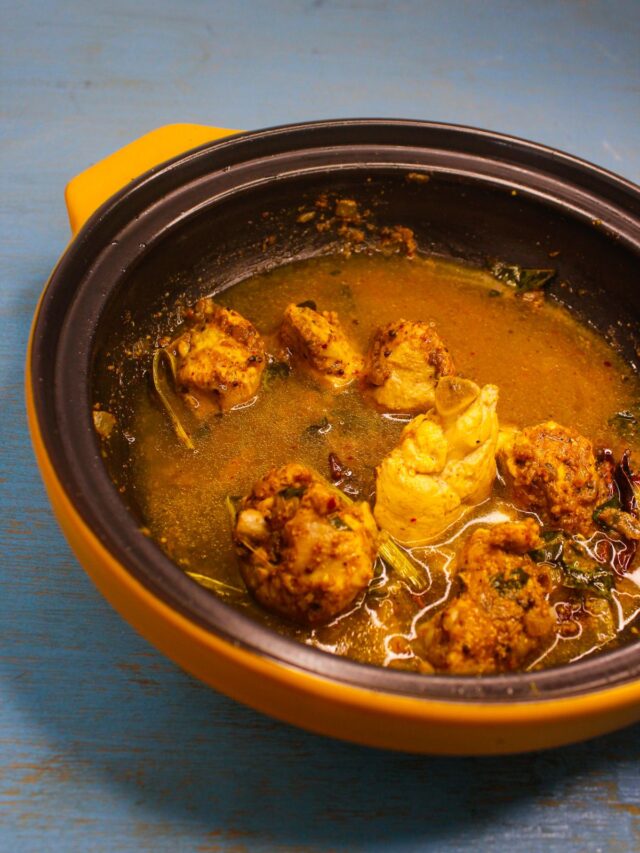 Sri Lankan Chicken Kothu Roti - Cooking The Globe