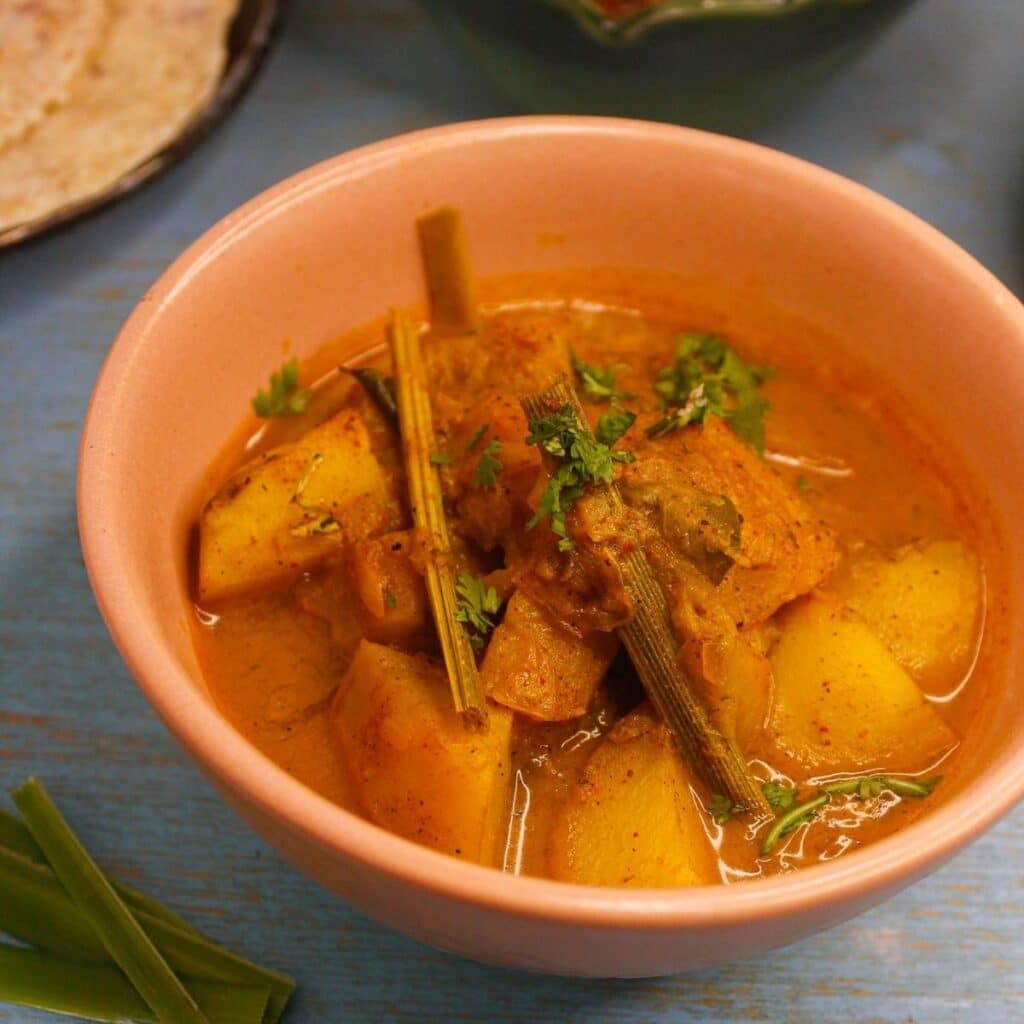 Dahi Aloo: Indian Potato Yogurt Curry - Cooking The Globe