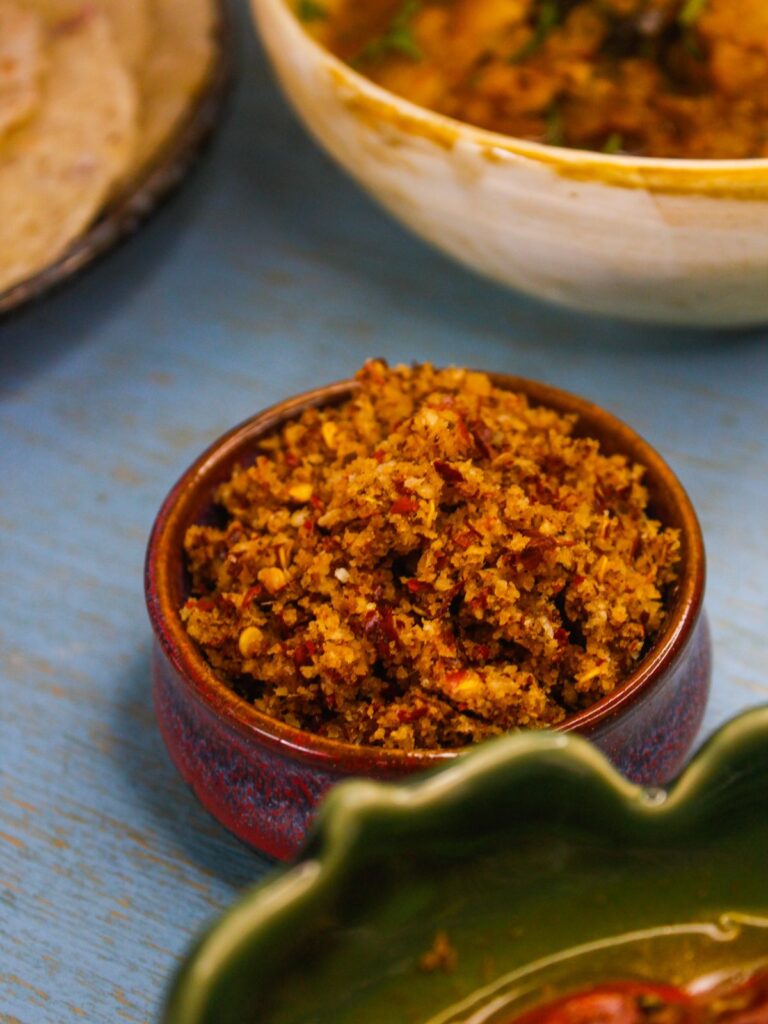 Pol Sambol: Sri Lankan Coconut Relish - Cooking The Globe