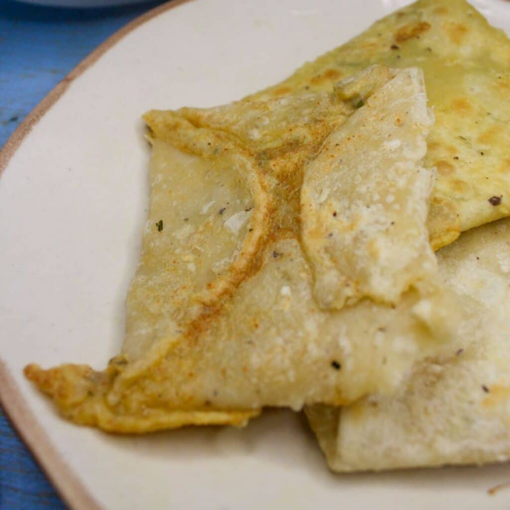 Crispy Sri Lankan Egg Roti - Cooking The Globe