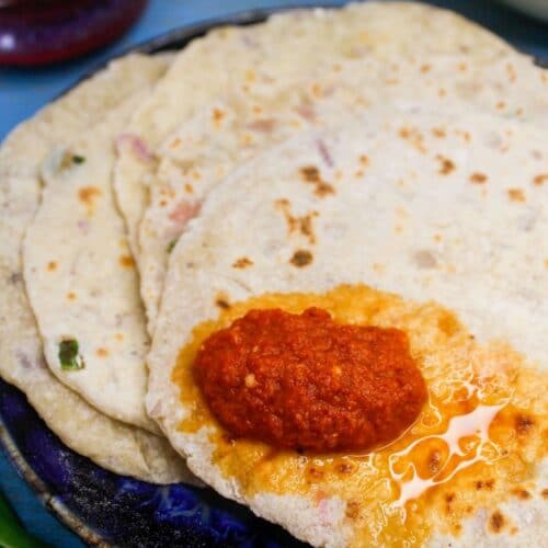 Authentic Sri Lankan Pol Roti - Cooking The Globe