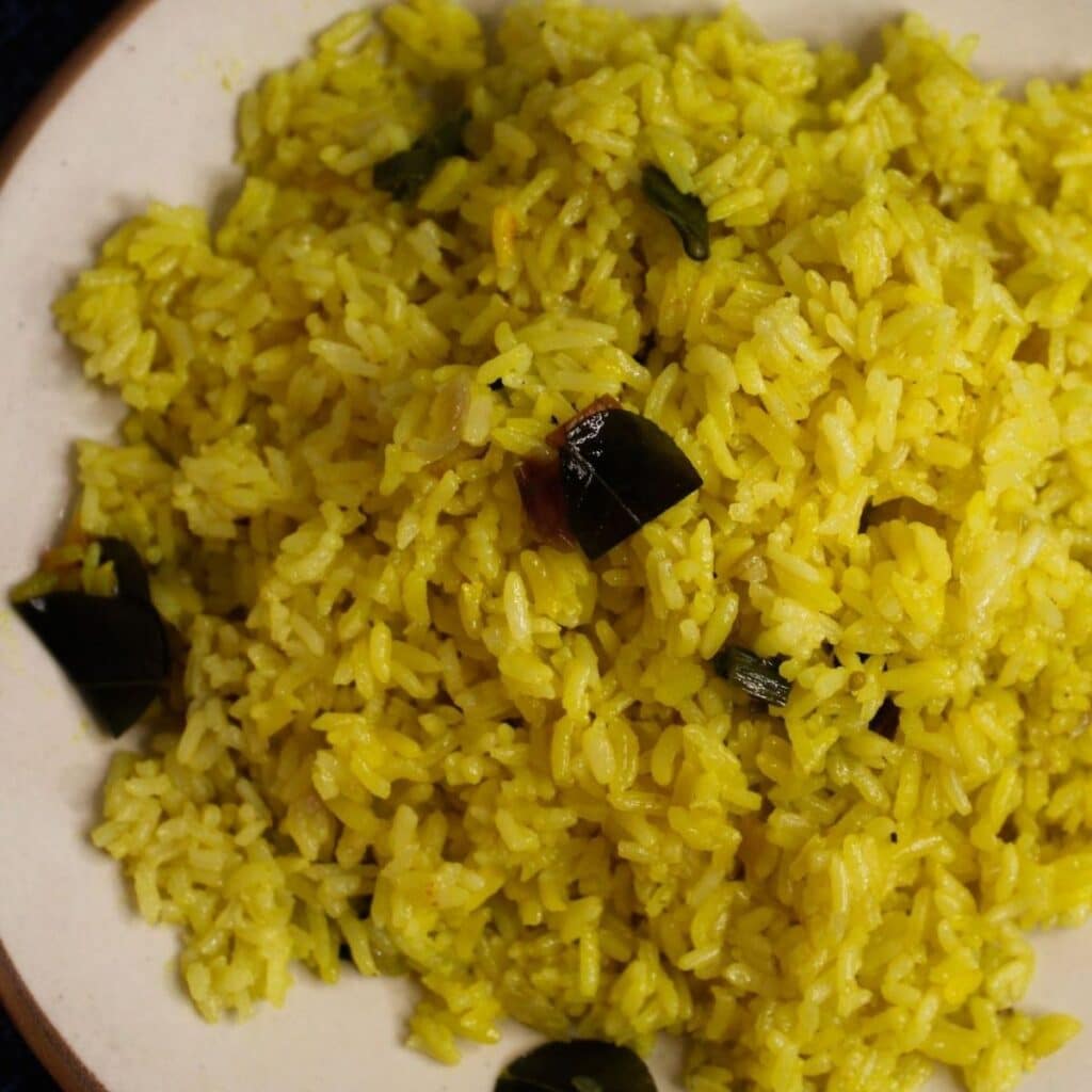 Quick Sri Lankan Yellow Rice - Cooking The Globe