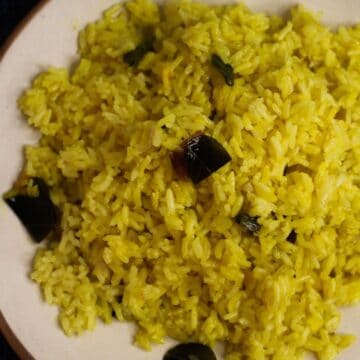 Quick Sri Lankan Yellow Rice - Cooking The Globe