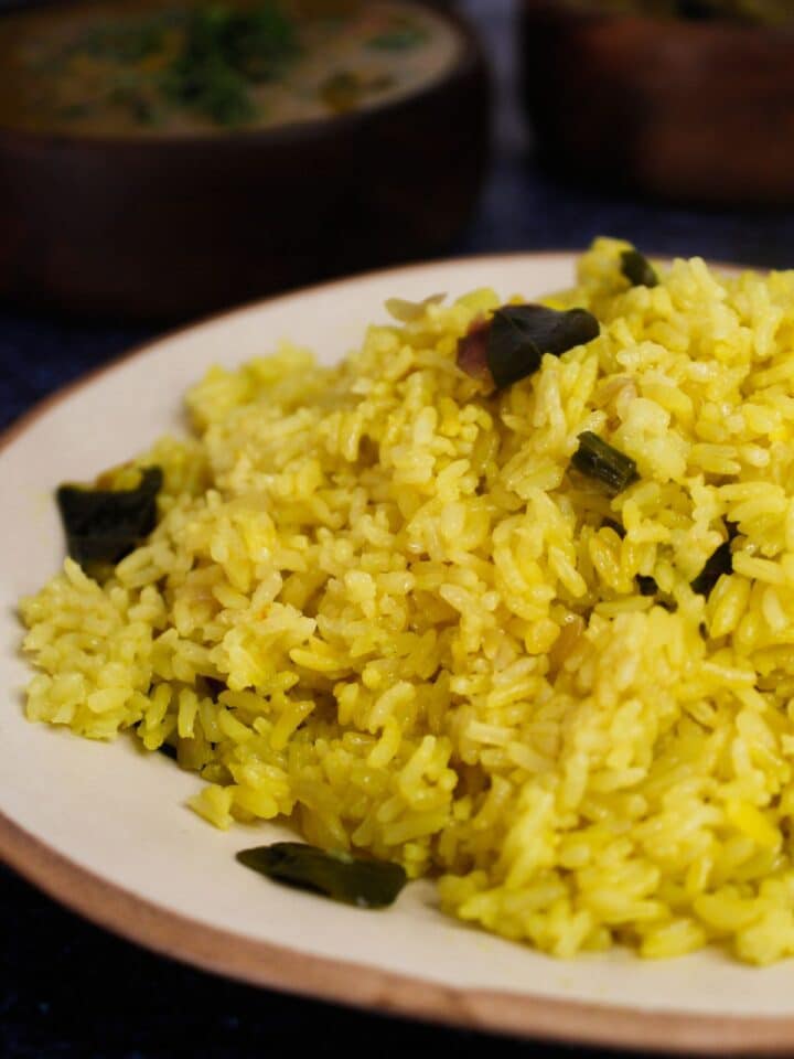 Quick Sri Lankan Yellow Rice - Cooking The Globe
