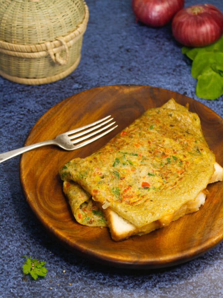 Bread Omelet: Easy Indian Style Breakfast - Cooking The Globe