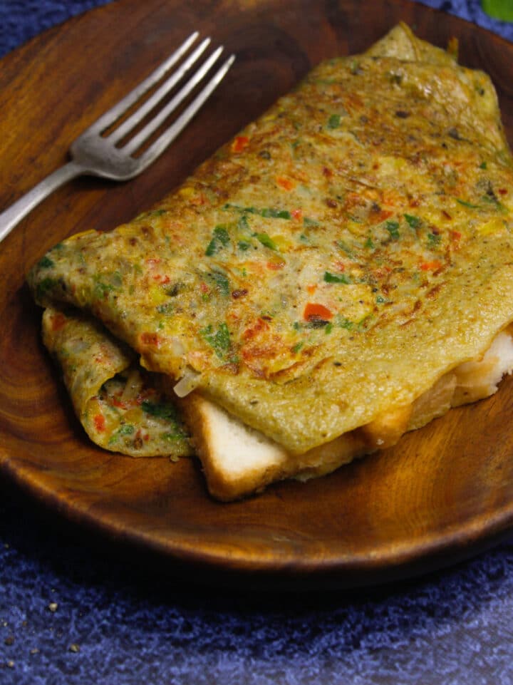 Bread Omelet: Easy Indian Style Breakfast - Cooking The Globe